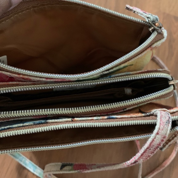 stella and max | Bags | Stella Max Floral Crossbody Wallet Shoulder Bag ...